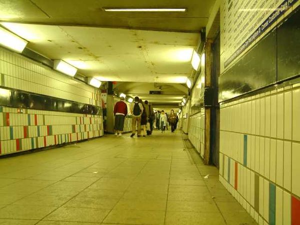Clapham Junction - Trains