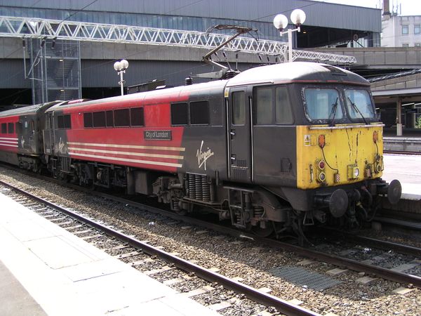British Rail Class 87 - Trains