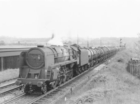 BR standard class 9F - Trains