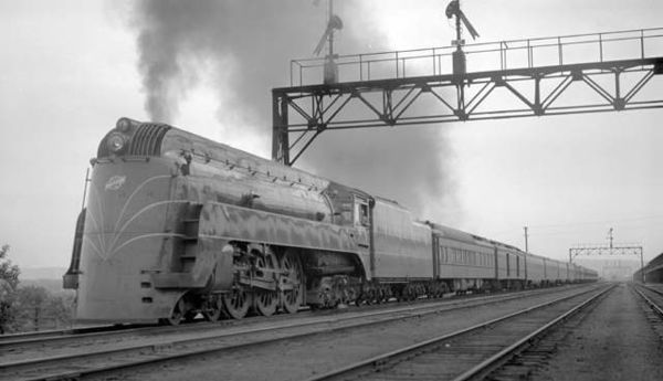 Challenger (passenger train) - Trains